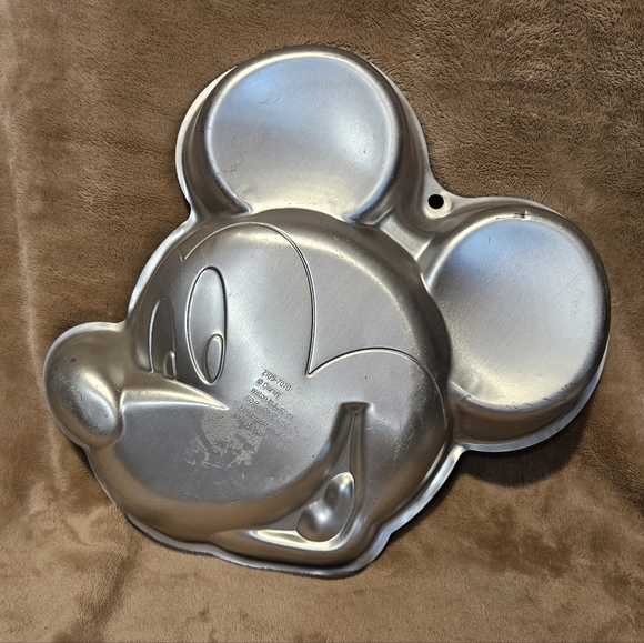Wilton | Kitchen | Disney Mickey Mouse Head Cake Pan 25 | Poshmark